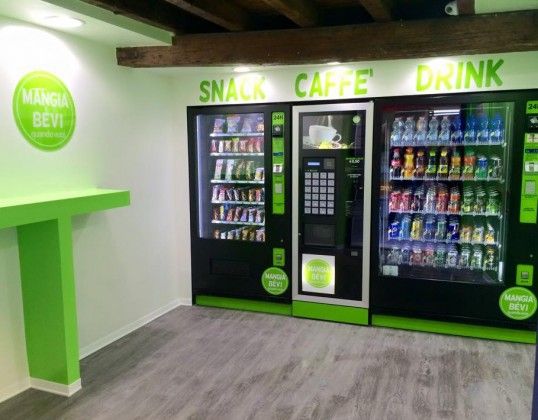 Napoli, nato primo bar automatico h24 - Comunicaffè