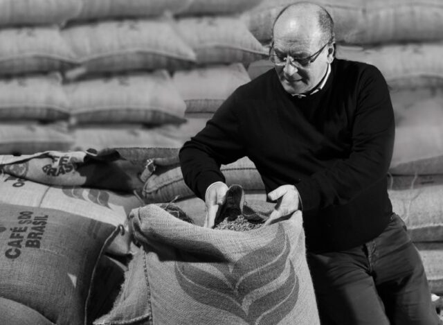 Salvo Vancheri: " Le capsule, un falso progresso. Conta solo il profitto"