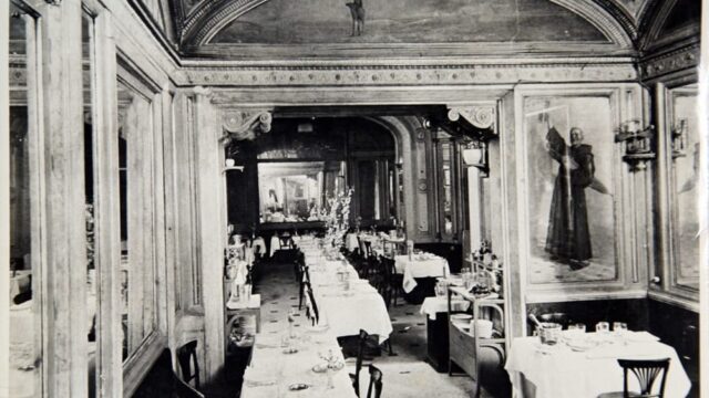 Napoli in festa, oggi lo storico Gran caffè Gambrinus compie 160 anni ...