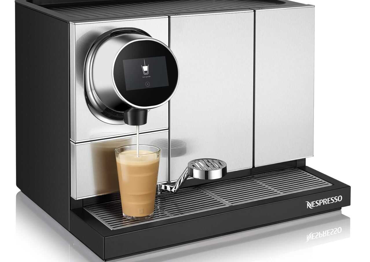 Nespresso presenta la nuova macchina Momento Coffee & Milk