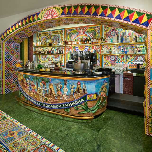 Dolce&Gabbana dona nuova vita al Mocambo Bar di Taormina - Comunicaffè
